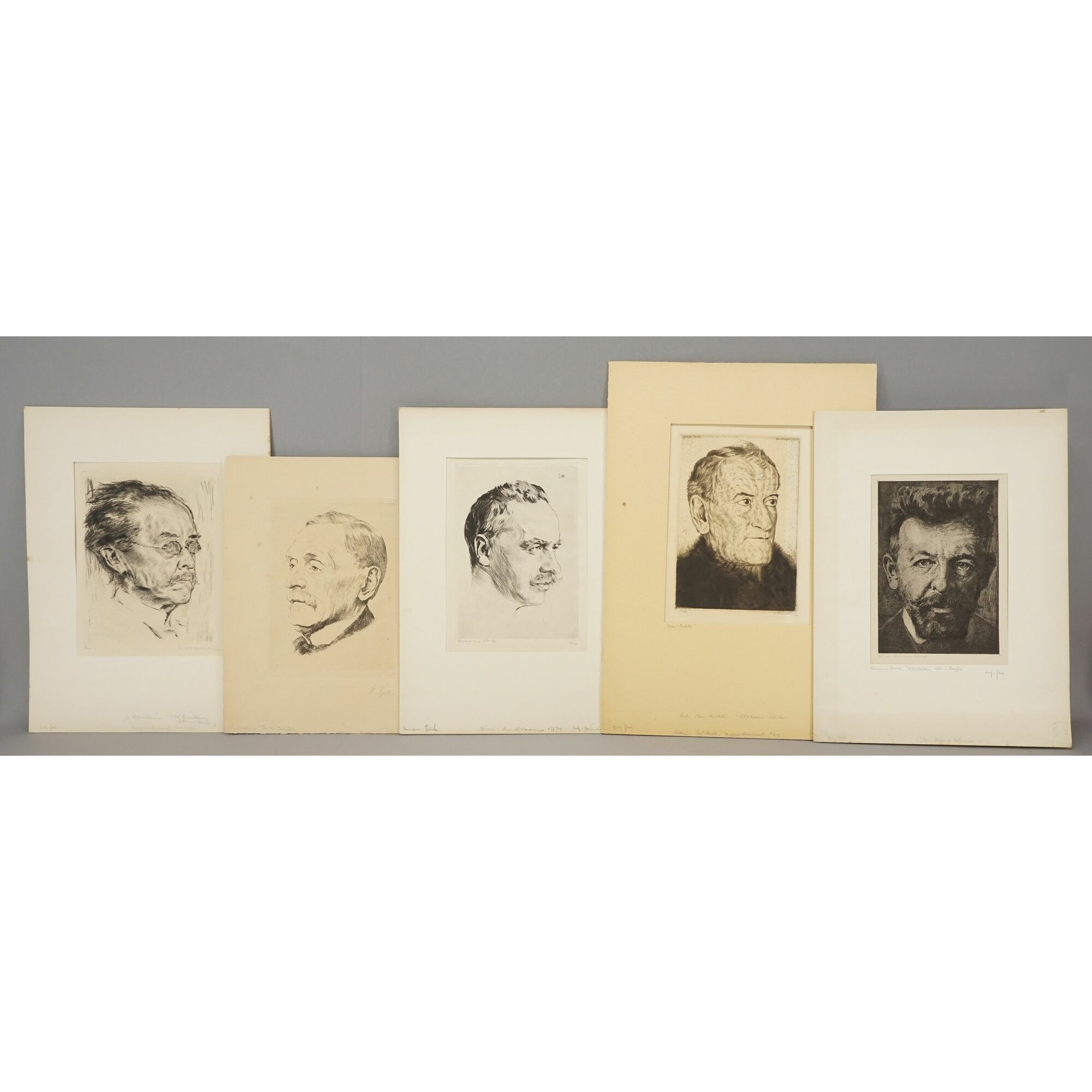 Fünf Portraits bekannter Persönlichkeiten Five portraits of well-known ...
